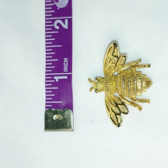 Avon | Jewelry | Vintage Avon Bumble Bee Brooch | Poshmark
